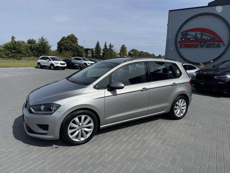 Pelēks Volkswagen Golf Sportsvan 2016 Telšiai, ar dzinēja tilpumu 1.60 L un nobraukumu 253 tūkst. km par 6700 €, foto 4 vietnē AUTOMOTO.COM.LV