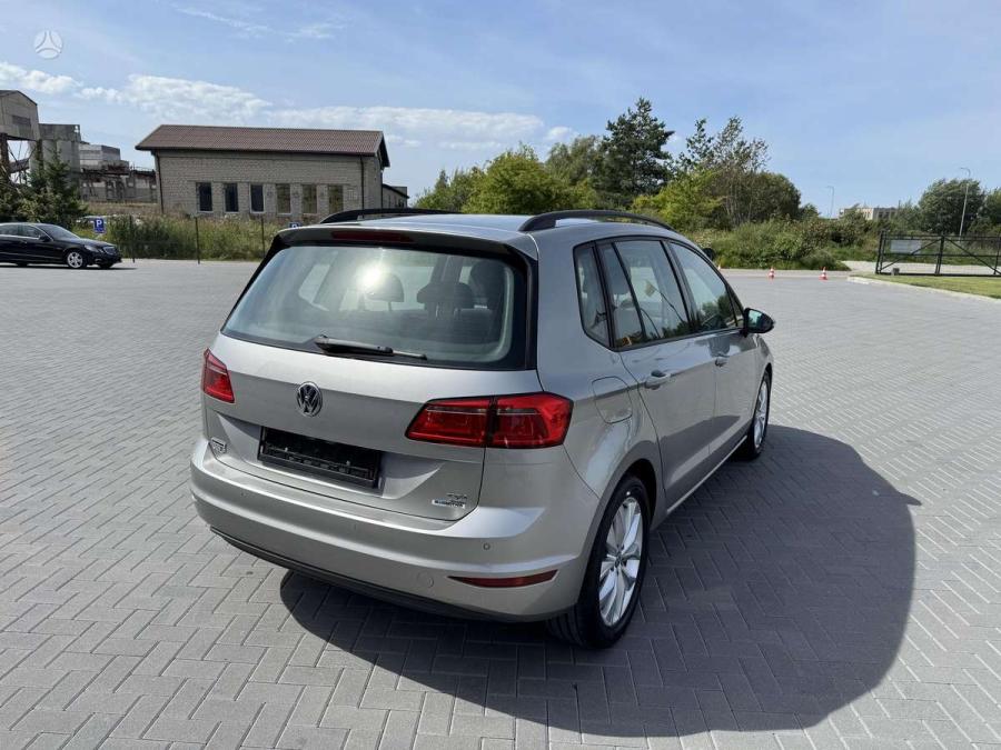 Pelēks Volkswagen Golf Sportsvan 2016 Telšiai, ar dzinēja tilpumu 1.60 L un nobraukumu 253 tūkst. km par 6700 €, foto 8 vietnē AUTOMOTO.COM.LV