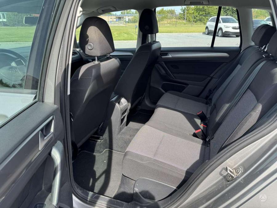 Pelēks Volkswagen Golf Sportsvan 2016 Telšiai, ar dzinēja tilpumu 1.60 L un nobraukumu 253 tūkst. km par 6700 €, foto 16 vietnē AUTOMOTO.COM.LV