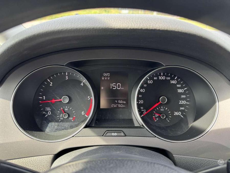 Pelēks Volkswagen Golf Sportsvan 2016 Telšiai, ar dzinēja tilpumu 1.60 L un nobraukumu 253 tūkst. km par 6700 €, foto 26 vietnē AUTOMOTO.COM.LV