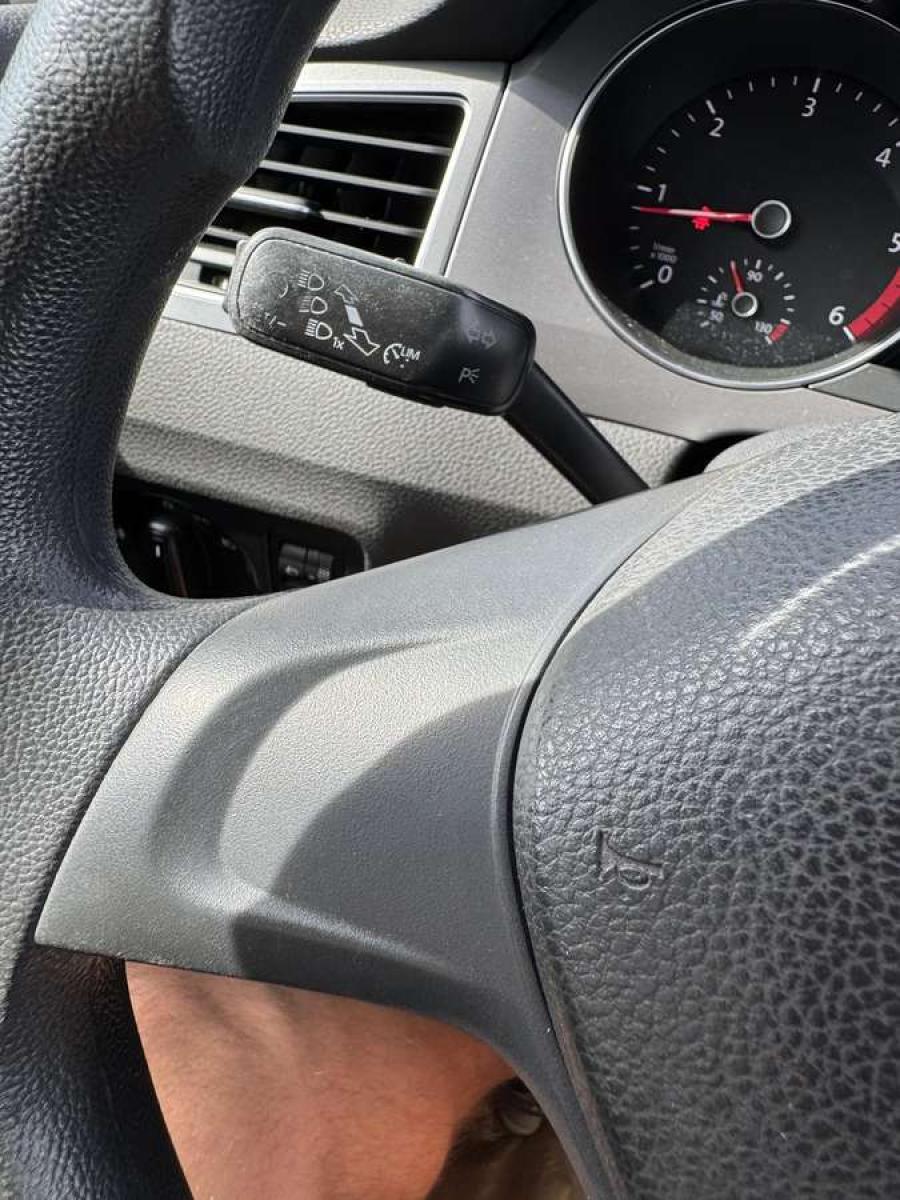 Pelēks Volkswagen Golf Sportsvan 2016 Telšiai, ar dzinēja tilpumu 1.60 L un nobraukumu 253 tūkst. km par 6700 €, foto 27 vietnē AUTOMOTO.COM.LV