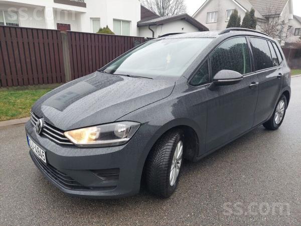 Pelēks Volkswagen Golf Sportsvan 2015 Rīga, ar dzinēja tilpumu 1.60 L un nobraukumu 0 tūkst. km par 6995 €, foto 1 vietnē AUTOMOTO.COM.LV