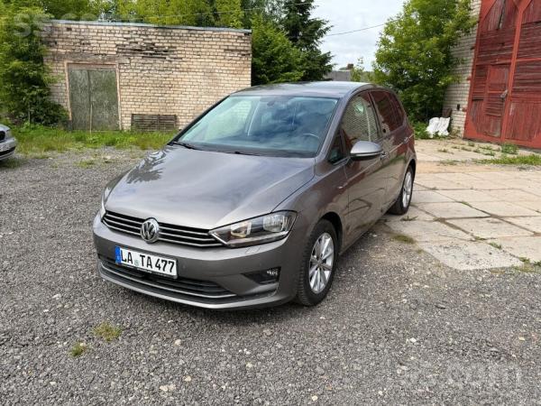Grey Volkswagen Golf Sportsvan 2015 in Ludza, with an engine capacity of 1.60 L and mileage of 228 thousand km for 7350 €, photo 2 on AUTOMOTO.COM.LV