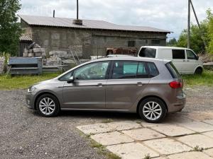 Grey Volkswagen Golf Sportsvan 2015 in Ludza, with an engine capacity of 1.60 L and mileage of 228 thousand km for 7450 €, photo 5 on AUTOMOTO.COM.LV