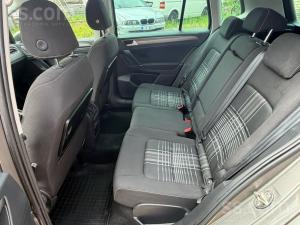 Grey Volkswagen Golf Sportsvan 2015 in Ludza, with an engine capacity of 1.60 L and mileage of 228 thousand km for 7450 €, photo 9 on AUTOMOTO.COM.LV