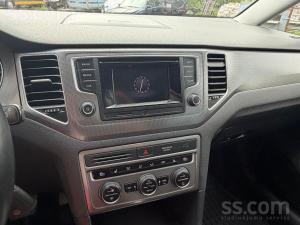 Grey Volkswagen Golf Sportsvan 2015 in Ludza, with an engine capacity of 1.60 L and mileage of 228 thousand km for 7450 €, photo 12 on AUTOMOTO.COM.LV