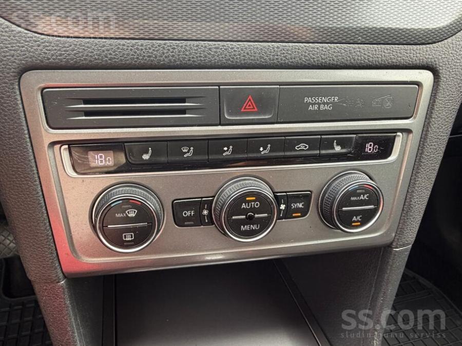Grey Volkswagen Golf Sportsvan 2015 in Ludza, with an engine capacity of 1.60 L and mileage of 228 thousand km for 7450 €, photo 13 on AUTOMOTO.COM.LV