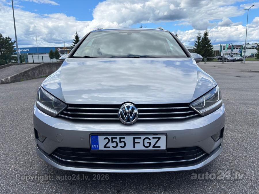 Pelēks Volkswagen Golf Sportsvan 2016 Paide, ar dzinēja tilpumu 2.00 L un nobraukumu 291 tūkst. km par 7990 €, foto 3 vietnē AUTOMOTO.COM.LV