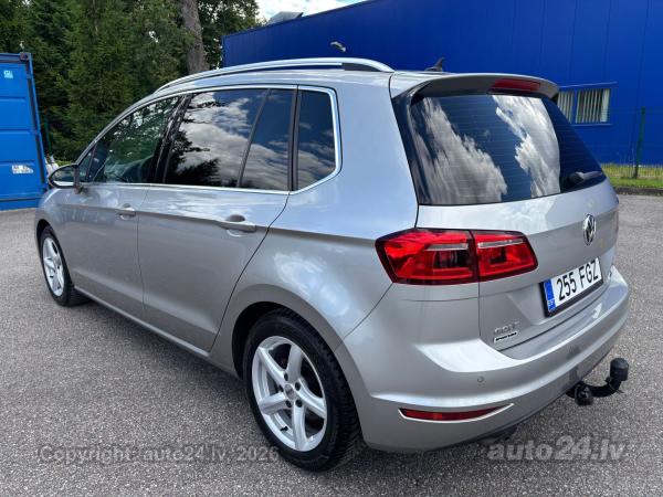 Pelēks Volkswagen Golf Sportsvan 2016 Paide, ar dzinēja tilpumu 2.00 L un nobraukumu 291 tūkst. km par 7990 €, foto 4 vietnē AUTOMOTO.COM.LV