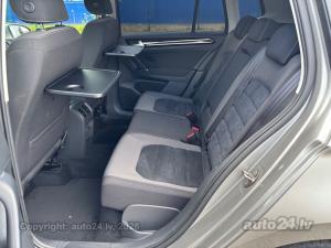 Pelēks Volkswagen Golf Sportsvan 2016 Paide, ar dzinēja tilpumu 2.00 L un nobraukumu 291 tūkst. km par 7990 €, foto 14 vietnē AUTOMOTO.COM.LV
