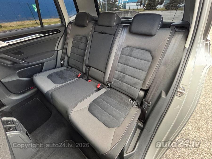 Pelēks Volkswagen Golf Sportsvan 2016 Paide, ar dzinēja tilpumu 2.00 L un nobraukumu 291 tūkst. km par 7990 €, foto 15 vietnē AUTOMOTO.COM.LV