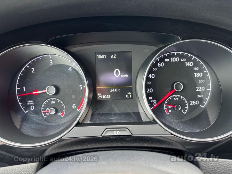 Pelēks Volkswagen Golf Sportsvan 2016 Paide, ar dzinēja tilpumu 2.00 L un nobraukumu 291 tūkst. km par 7990 €, foto 16 vietnē AUTOMOTO.COM.LV