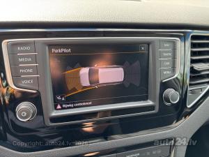 Pelēks Volkswagen Golf Sportsvan 2016 Paide, ar dzinēja tilpumu 2.00 L un nobraukumu 291 tūkst. km par 7990 €, foto 19 vietnē AUTOMOTO.COM.LV