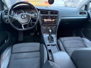 Grey Volkswagen Golf Sportsvan 2017 in Vilnius, with an engine capacity of 1.60 L and mileage of 286 thousand km for 7900 €, photo 9 on AUTOMOTO.COM.LV