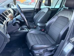 Grey Volkswagen Golf Sportsvan 2017 in Vilnius, with an engine capacity of 1.60 L and mileage of 286 thousand km for 7900 €, photo 26 on AUTOMOTO.COM.LV