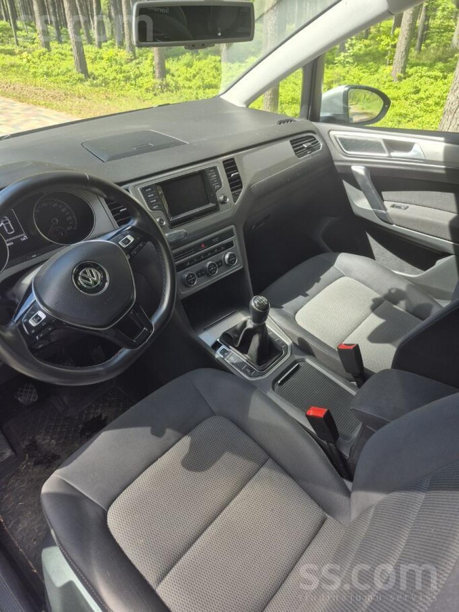 Volkswagen Golf Sportsvan 2014 Rīga, ar dzinēja tilpumu 1.60 L un nobraukumu 185 tūkst. km par 8100 €, foto 8 vietnē AUTOMOTO.COM.LV
