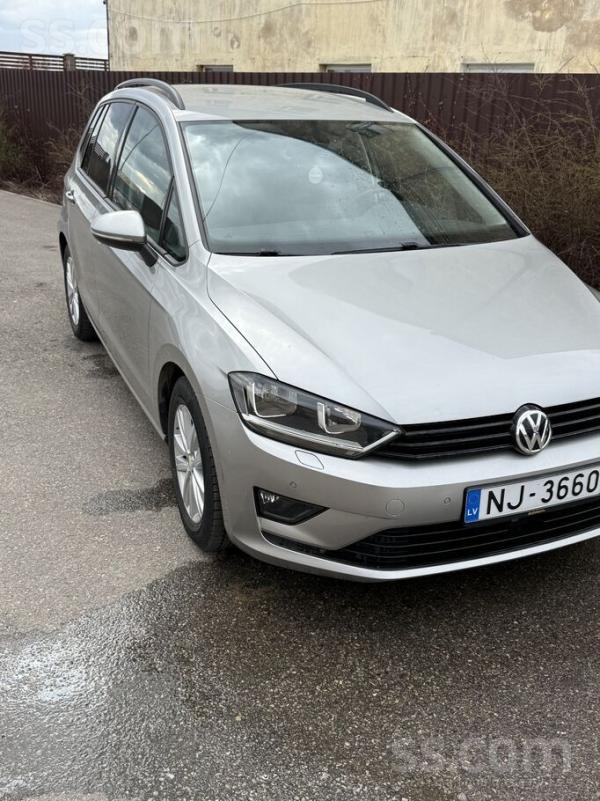 Volkswagen Golf Sportsvan 2015 in Daugavpils, with an engine capacity of 1.60 L and mileage of 244 thousand km for 5500 €, photo 2 on AUTOMOTO.COM.LV