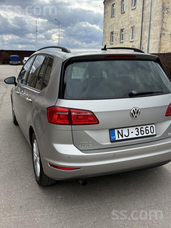 Volkswagen Golf Sportsvan 2015 in Daugavpils, with an engine capacity of 1.60 L and mileage of 244 thousand km for 5500 €, photo 3 on AUTOMOTO.COM.LV