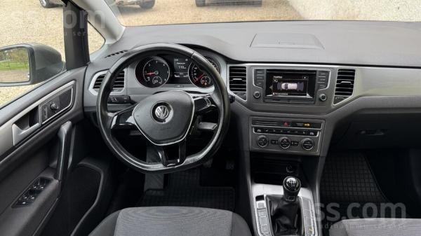 Volkswagen Golf Sportsvan 2014 in Valmiera, with an engine capacity of 1.60 L and mileage of 180 thousand km for 7350 €, photo 7 on AUTOMOTO.COM.LV