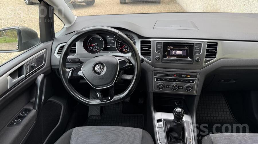 Volkswagen Golf Sportsvan 2014 in Valmiera, with an engine capacity of 1.60 L and mileage of 180 thousand km for 7350 €, photo 7 on AUTOMOTO.COM.LV