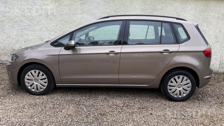 Volkswagen Golf Sportsvan 2014 in Valmiera, with an engine capacity of 1.60 L and mileage of 180 thousand km for 7350 €, photo 8 on AUTOMOTO.COM.LV