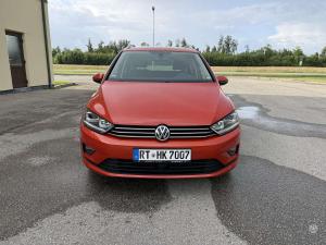 Oranžs Volkswagen Golf Sportsvan 2015 Panevēža, ar dzinēja tilpumu 1.60 L un nobraukumu 232 tūkst. km par 6600 €, foto 3 vietnē AUTOMOTO.COM.LV