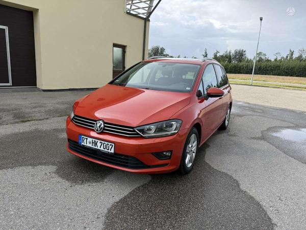 Orange Volkswagen Golf Sportsvan 2015 in Panevezys, with an engine capacity of 1.60 L and mileage of 232 thousand km for 6600 €, photo 6 on AUTOMOTO.COM.LV
