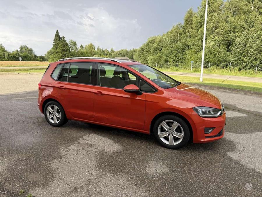Oranžs Volkswagen Golf Sportsvan 2015 Panevēža, ar dzinēja tilpumu 1.60 L un nobraukumu 232 tūkst. km par 6600 €, foto 11 vietnē AUTOMOTO.COM.LV