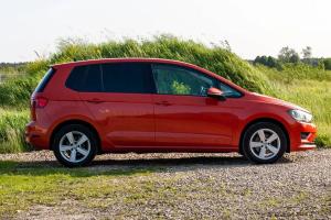 Oranžs Volkswagen Golf Sportsvan 2014 Rīga, ar dzinēja tilpumu 1.60 L un nobraukumu 209 tūkst. km par 8995 €, foto 9 vietnē AUTOMOTO.COM.LV