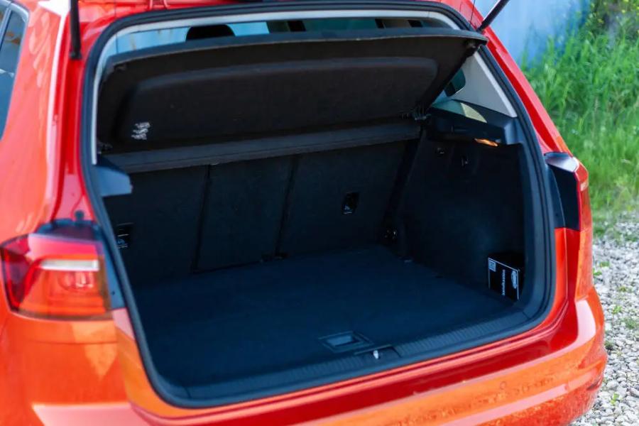 Oranžs Volkswagen Golf Sportsvan 2014 Rīga, ar dzinēja tilpumu 1.60 L un nobraukumu 209 tūkst. km par 8995 €, foto 11 vietnē AUTOMOTO.COM.LV
