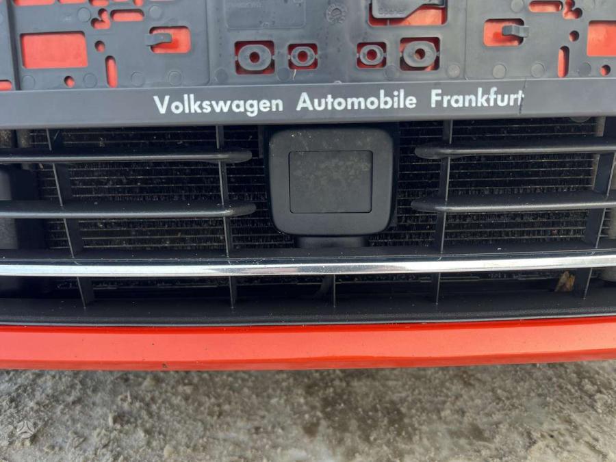 Orange Volkswagen Golf Sportsvan 2016 in Utena, with an engine capacity of 1.97 L and mileage of 243 thousand km for 9450 €, photo 8 on AUTOMOTO.COM.LV