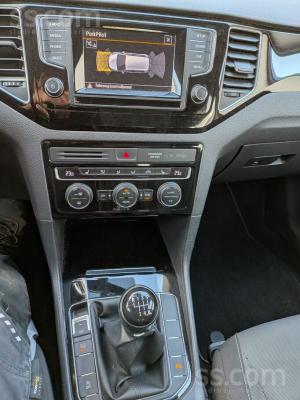 Sarkans Volkswagen Golf Sportsvan 2015 Rīga, ar dzinēja tilpumu 1.40 L un nobraukumu 208 tūkst. km par 9450 €, foto 3 vietnē AUTOMOTO.COM.LV