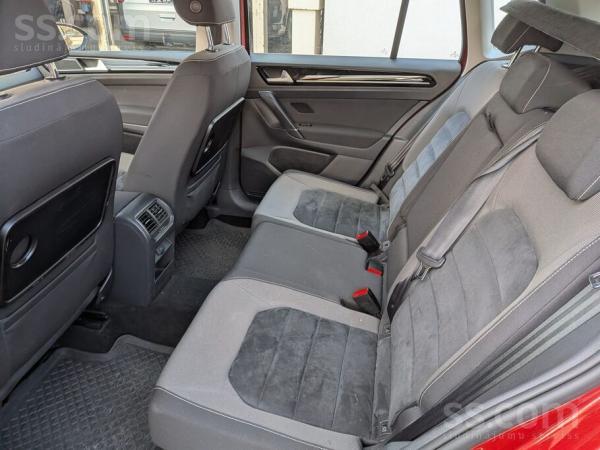 Sarkans Volkswagen Golf Sportsvan 2015 Rīga, ar dzinēja tilpumu 1.40 L un nobraukumu 208 tūkst. km par 9450 €, foto 10 vietnē AUTOMOTO.COM.LV