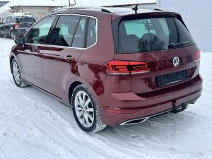 Red Volkswagen Golf Sportsvan 2018 in Marijampole, with an engine capacity of 1.50 L and mileage of 196 thousand km for 12900 €, photo 7 on AUTOMOTO.COM.LV