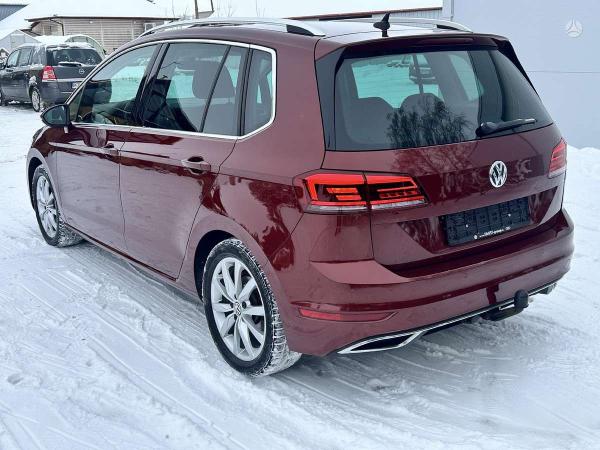 Sarkans Volkswagen Golf Sportsvan 2018 Marijampole, ar dzinēja tilpumu 1.50 L un nobraukumu 196 tūkst. km par 12200 €, foto 7 vietnē AUTOMOTO.COM.LV