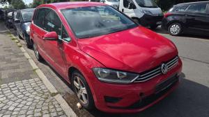 Red Volkswagen Golf Sportsvan 2015 in Marijampole, with an engine capacity of 1.60 L and mileage of 209 thousand km for 5000 €, photo 3 on AUTOMOTO.COM.LV