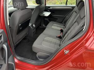 Red Volkswagen Golf Sportsvan 2016 in Ogre, with an engine capacity of 1.60 L and mileage of 215 thousand km for 7999 €, photo 25 on AUTOMOTO.COM.LV
