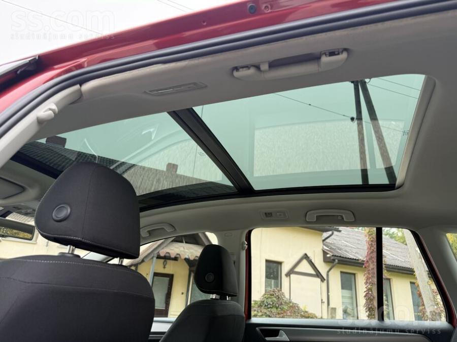 Red Volkswagen Golf Sportsvan 2016 in Ogre, with an engine capacity of 1.60 L and mileage of 215 thousand km for 7999 €, photo 30 on AUTOMOTO.COM.LV