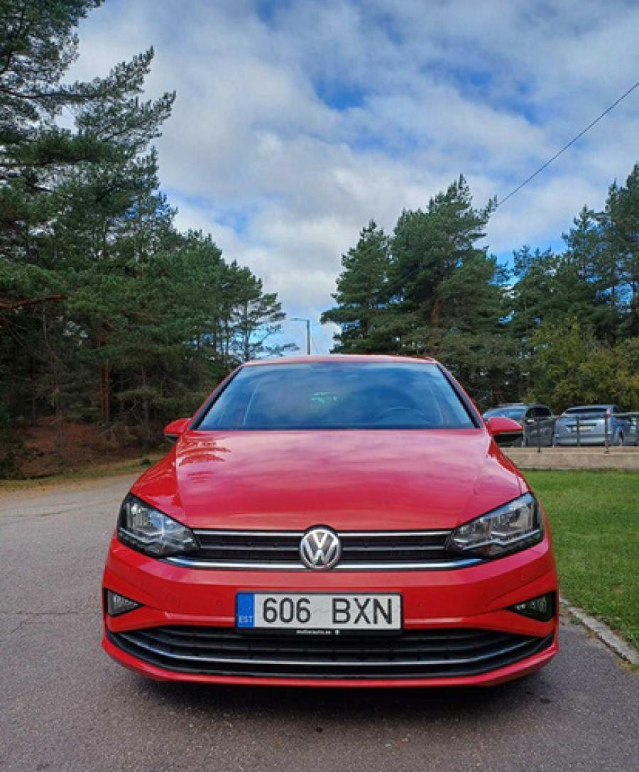 Red Volkswagen Golf Sportsvan 2018 in Tallinn, with an engine capacity of 1.60 L and mileage of 180 thousand km for 8999 €, photo 4 on AUTOMOTO.COM.LV