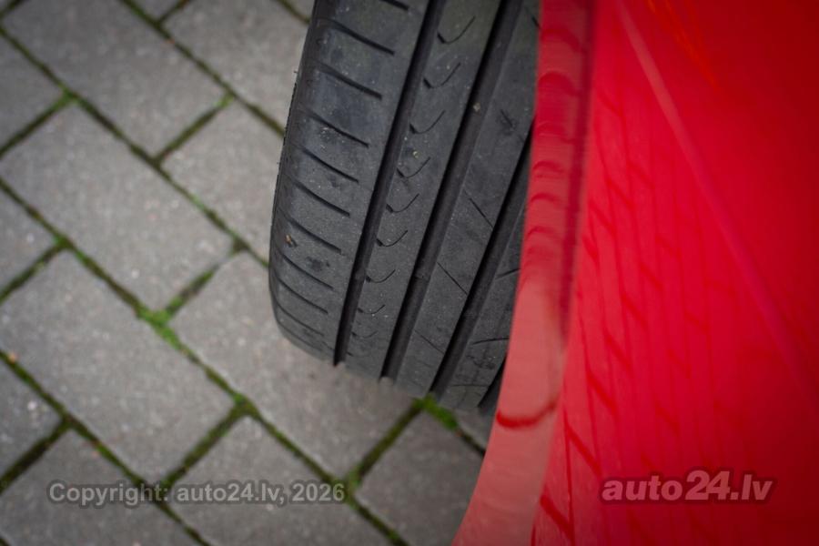 Красный Фольксваген Гольф Спортсван 2018 в Пярну, объемом двигателя 1.60 л и пробегом 173 тыс. км за 9999 €, фото 11 на AUTOMOTO.COM.LV