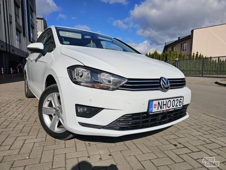 White Volkswagen Golf Sportsvan 2014 in Kaunas, with an engine capacity of 1.60 L and mileage of 299 thousand km for 6555 €, photo 24 on AUTOMOTO.COM.LV