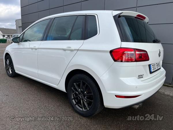 White Volkswagen Golf Sportsvan 2014 in Kuressaare, with an engine capacity of 1.40 L and mileage of 172 thousand km for 8650 €, photo 4 on AUTOMOTO.COM.LV