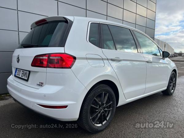 White Volkswagen Golf Sportsvan 2014 in Kuressaare, with an engine capacity of 1.40 L and mileage of 172 thousand km for 8650 €, photo 6 on AUTOMOTO.COM.LV