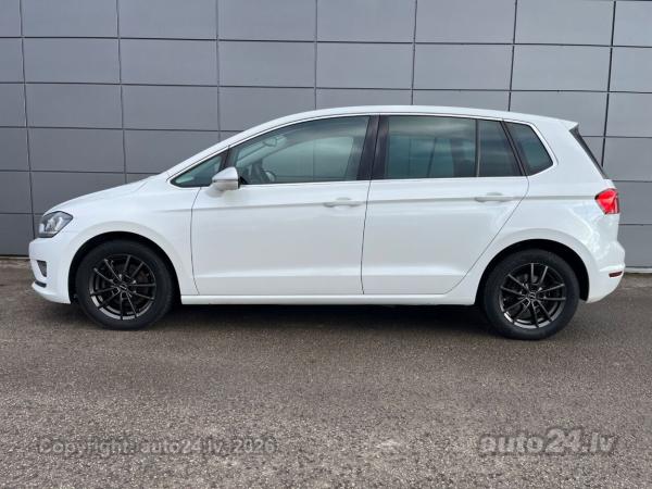 White Volkswagen Golf Sportsvan 2014 in Kuressaare, with an engine capacity of 1.40 L and mileage of 172 thousand km for 8650 €, photo 8 on AUTOMOTO.COM.LV