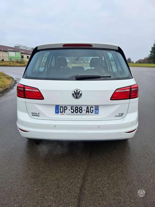 White Volkswagen Golf Sportsvan 2015 in Taurage, with an engine capacity of 1.40 L and mileage of 184 thousand km for 5900 €, photo 6 on AUTOMOTO.COM.LV