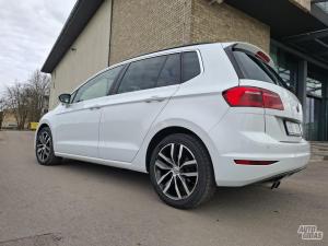 White Volkswagen Golf Sportsvan 2015 in Kaunas, with an engine capacity of 2.00 L and mileage of 265 thousand km for 6900 €, photo 5 on AUTOMOTO.COM.LV