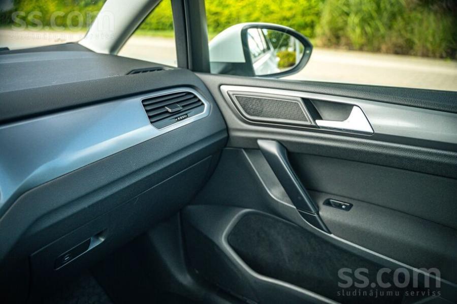 Balts Volkswagen Golf Sportsvan 2015 Rīga, ar dzinēja tilpumu 1.40 L un nobraukumu 197 tūkst. km par 5990 €, foto 19 vietnē AUTOMOTO.COM.LV