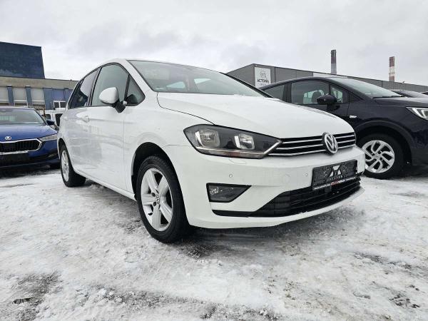 White Volkswagen Golf Sportsvan 2014 in Kaunas, with an engine capacity of 1.60 L and mileage of 290 thousand km for 7650 €, photo 1 on AUTOMOTO.COM.LV