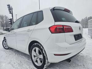 White Volkswagen Golf Sportsvan 2014 in Kaunas, with an engine capacity of 1.60 L and mileage of 281 thousand km for 7599 €, photo 3 on AUTOMOTO.COM.LV