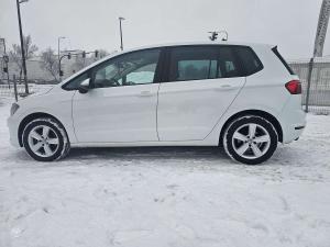 White Volkswagen Golf Sportsvan 2014 in Kaunas, with an engine capacity of 1.60 L and mileage of 281 thousand km for 7599 €, photo 6 on AUTOMOTO.COM.LV